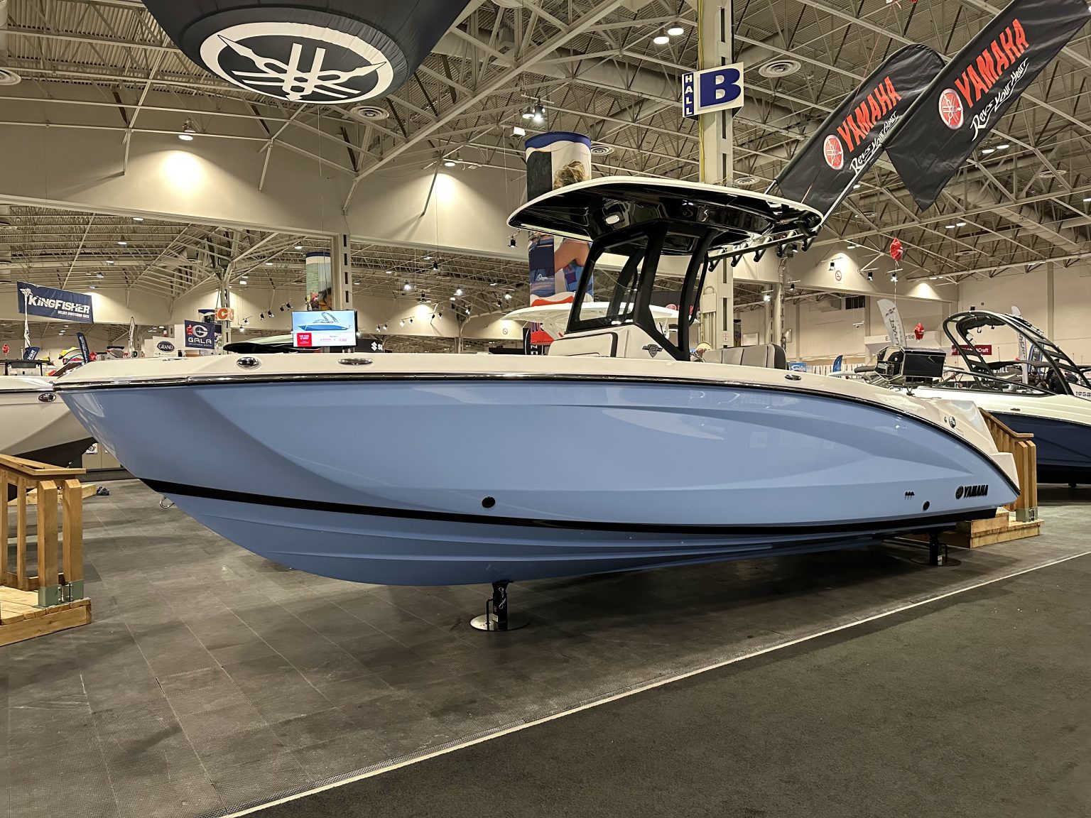 Hot Hull Colours: Seas of Blue - Canadian Boating